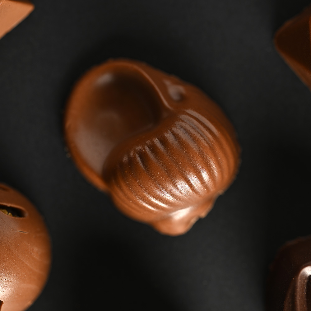 Sütlü Çikolatalı Dolgusuz Spesiyal Çikolata - 1 kg